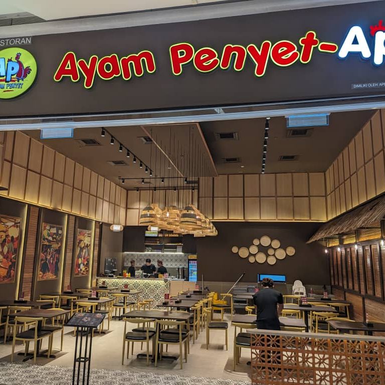 Lizzie by Lisette's Cafe - NUSENTRAL